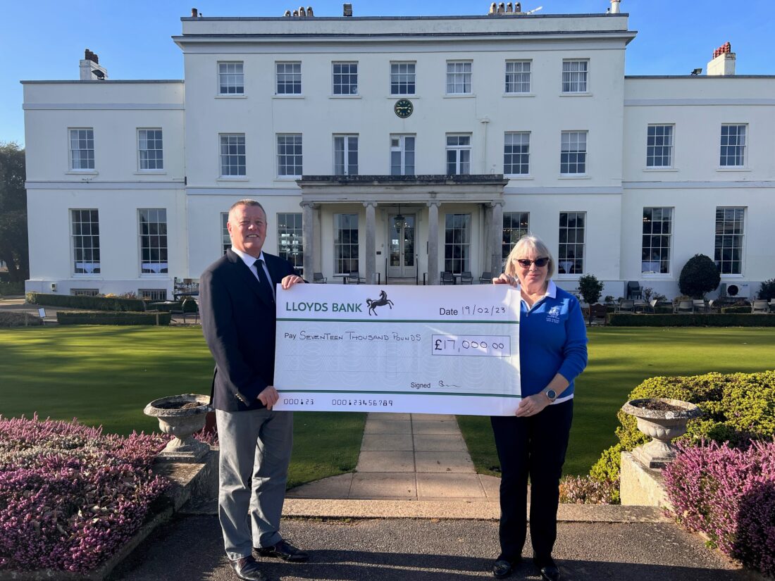 Golf Captains fund a new bike for Devon Freewheelers | Exeter Golf and ...